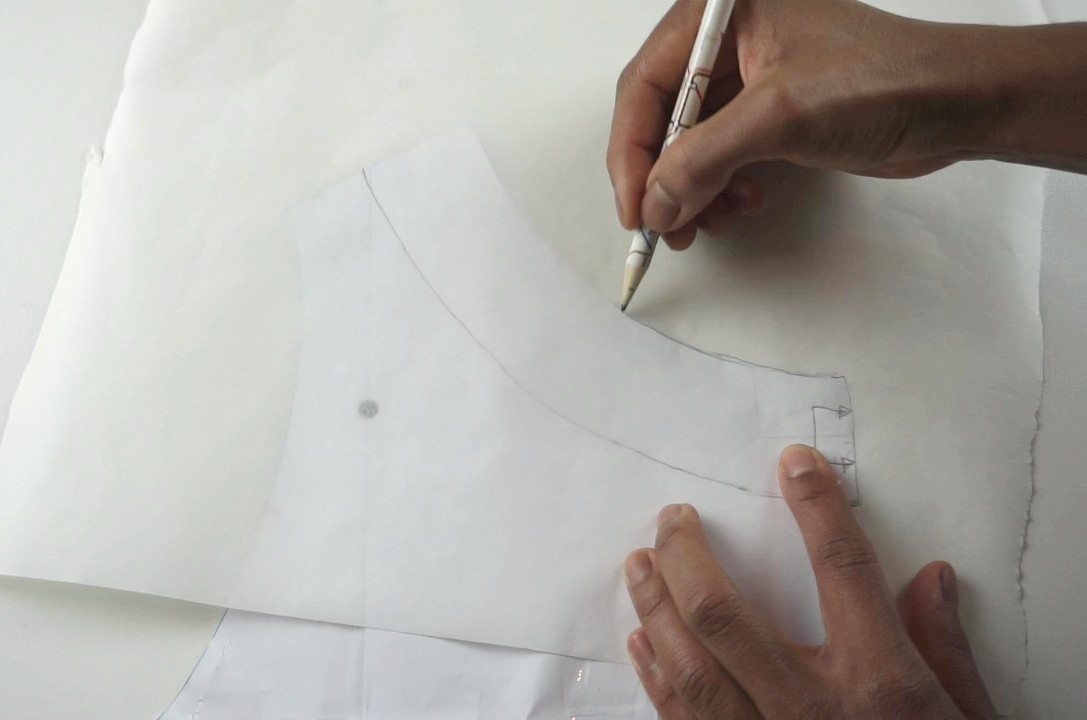 Comment coudre une parementure d'encolure ? - Les lubies de Cadia